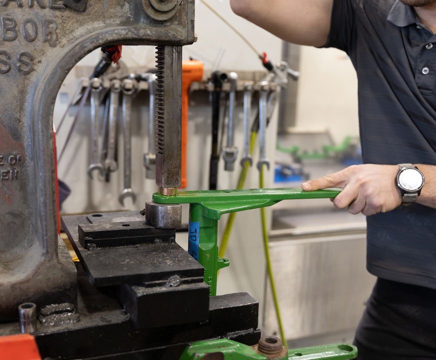 Parallel Arm Rebuilding | Solid Rock Ag Solutions